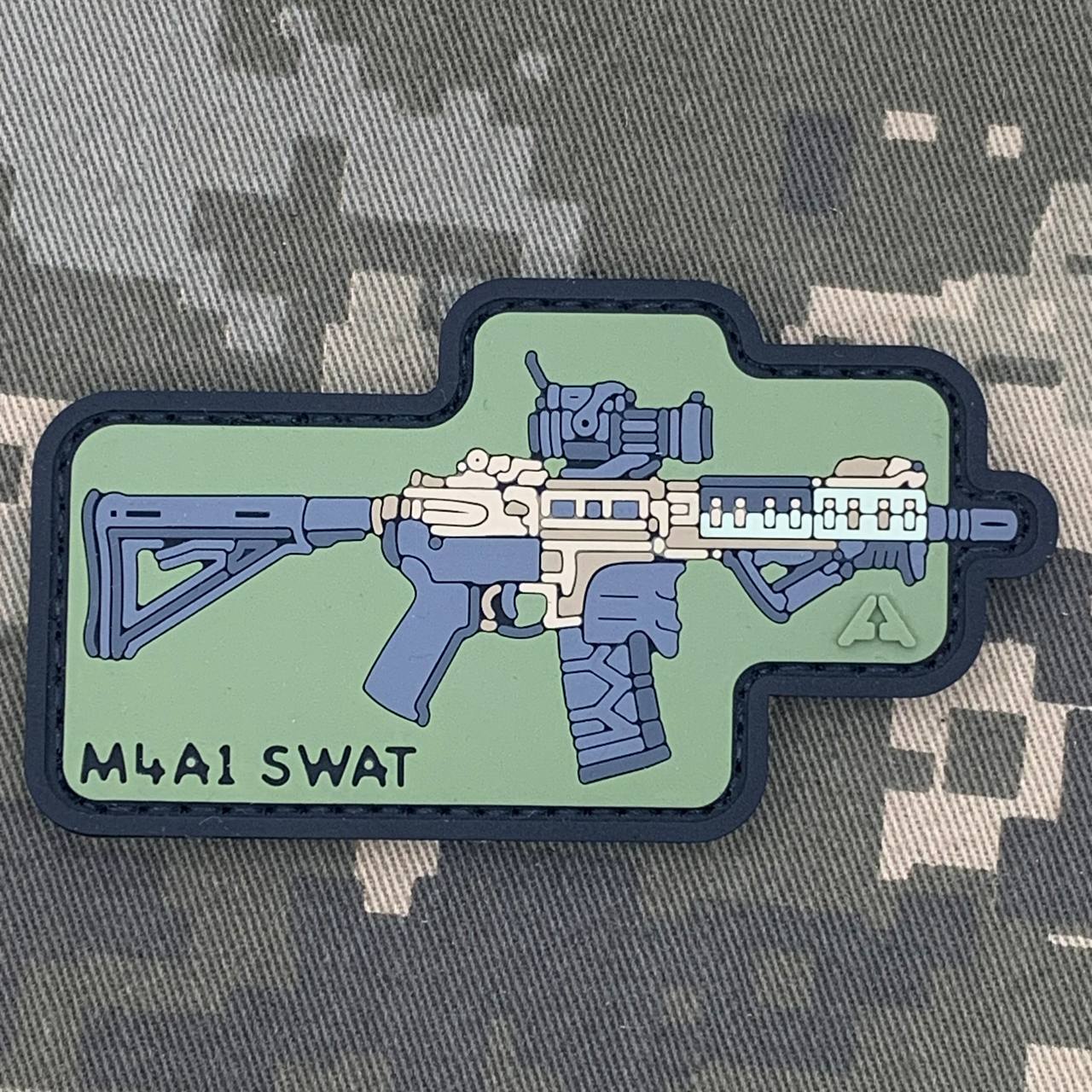 Оригінальний патч Patch Hunter M4A1 SWAT