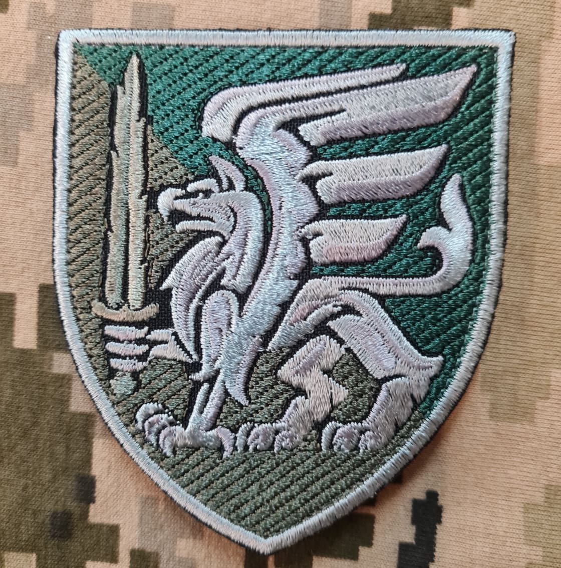 Новий нарукавний знак 81 окрема аеромобільна бригада (польовий)